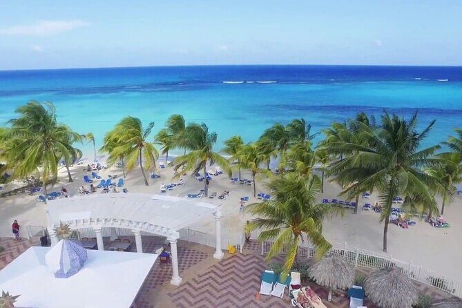 Private Airport Transfer to RIU Ocho Rios Resort - The Route and Landmarks