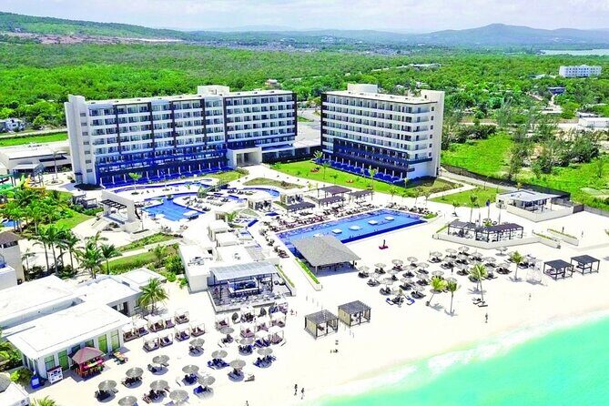 Private Airport Transfer to Royalton Blue Water Resort - The Meeting Point: Convenience at the Resort