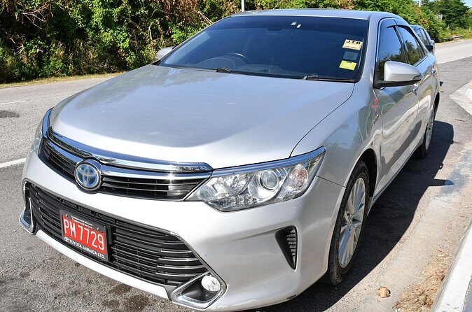 Private Airport Transfers to Royalton Negril - Who Should Consider This Service?