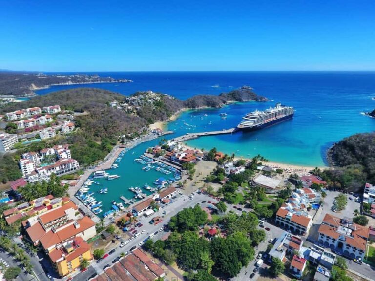 Private boat tour of the Huatulco Bays - Why This Tour Offers Great Value