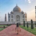Private Car from Delhi to Taj Mahal with Driver and Local Guide - Practical Tips and Considerations