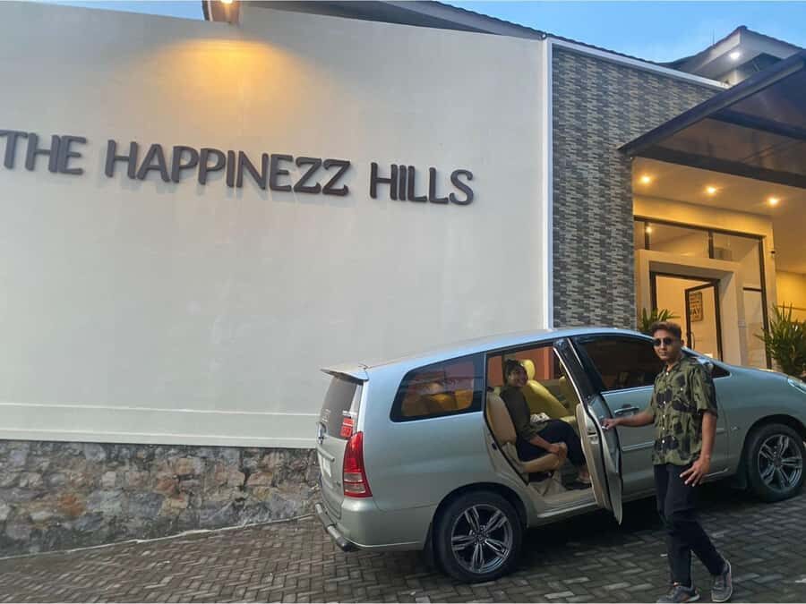 Private car Jepara - Surabaya - Who Should Consider This Service?