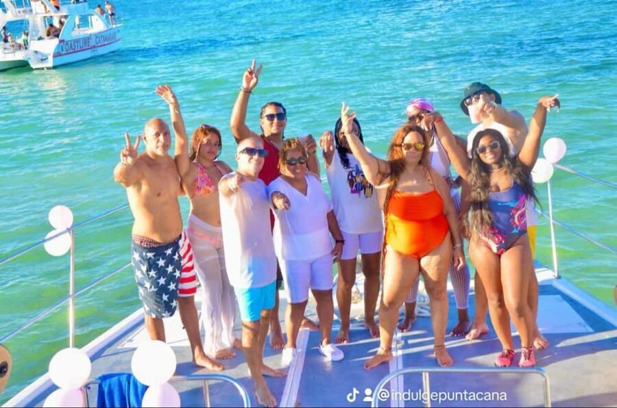Private Catamaran with Open Bar and Dominican Meal - The Value of This Tour
