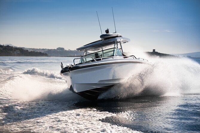 Private Charter Tour on Noali Axopar 37 Around St. Martin - What’s Included and What’s Not