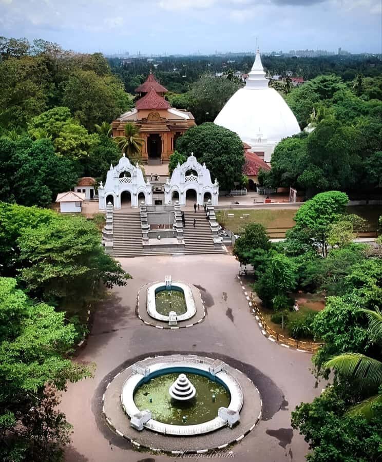 Private Driver: Kelaniya Temple & River View Scenic Ride - Detailed Itinerary Breakdown