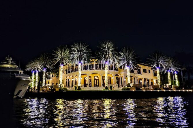 Private Fort Lauderdale Christmas Lights Boat Tour (up to 12ppl) - Detailed Breakdown of the Itinerary