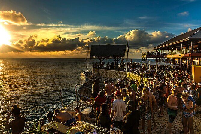 Private Guided Tour of Rick's Cafe in Negril from Montego Bay - In-Depth Look at the Itinerary