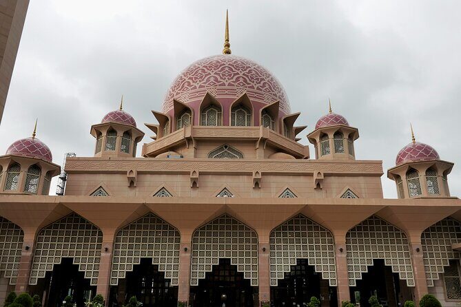 Private Kuala Lumpur City Tour Including Putrajaya & Batu Caves - Authentic Insights from Past Travelers