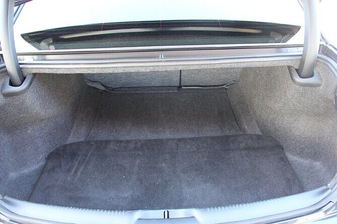 Private Luxury Las Vegas Airport Departure Transportation - How Does This Compare to Other Options?