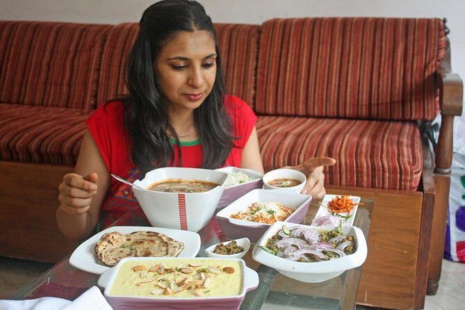 Private Market Tour and Vegetarian Cooking Class in Mumbai - What to Expect During the Class