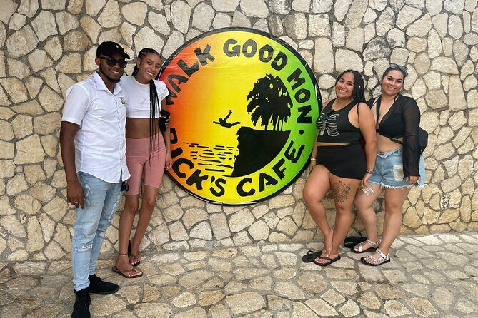 Private MBJ Airport Transfers to Hotels in Jamaica (Round Trip) - The Authentic Jamaican Touch