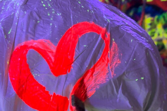 Private Neon Light Shooting and Spinning Art Class in LA - What to Expect During the Tour