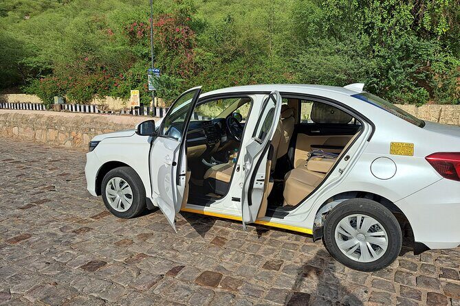 Private New Delhi Arrival Transfer Airport to Hotel/Accommodation - Value for Money and Pricing Analysis