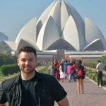 Private Old & New Delhi Tour with Female Guide, Car & Lunch - Authenticity and Value