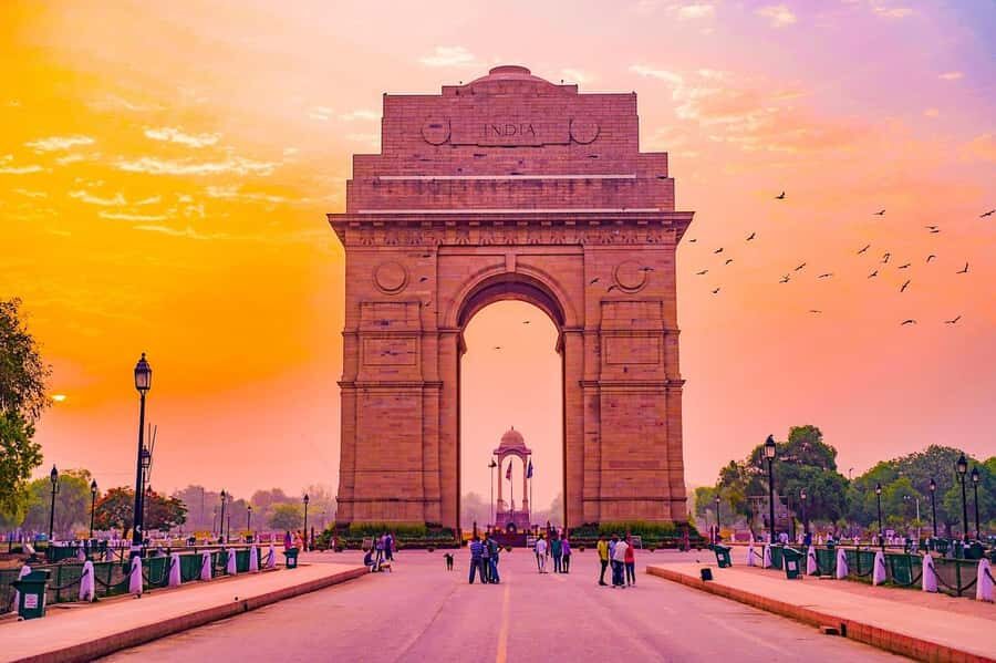 Private Old & New Delhi Tour with Female guide, Car & Lunch - A Closer Look at the Itinerary and Highlights