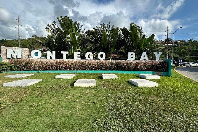 Private One Way Transfer from MBJ Airport to Montego bay Hotels - Comparing Pricing and Value