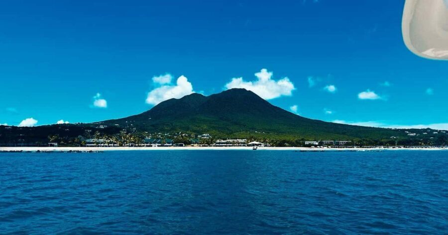 PRIVATE POWER CATAMARAN - The Itinerary in Detail