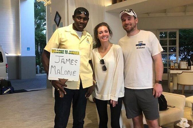 Private roundtrip transfer from MBJ airport to Grand Palladium - What to Expect on Your Journey