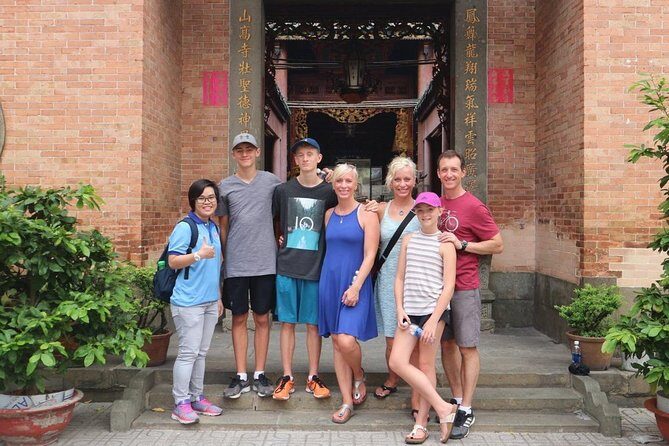 Private Saigon Walking Tour with Food Tasting - Authentic Experiences and Local Guides