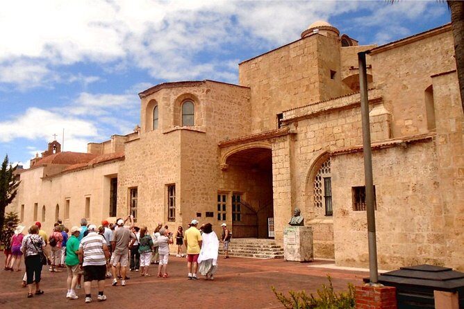 Private Santo Domingo Tour from Punta Cana, groups from 5-15 people - Savoring Local Flavors and Scenic Views