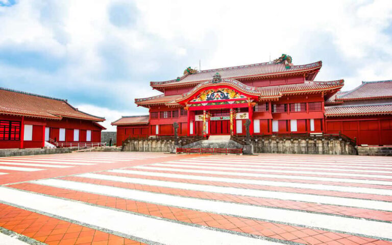 Private shore excursion : Naha Okinawa Shuri Castle & Garden - The Value and Feedback