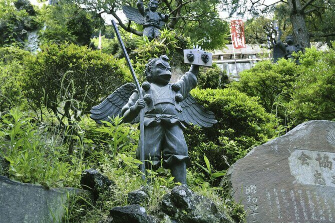 Private Shore Tour: Otaru Highlights & Scenic Blue Cave Cruise - Strolling Along Otaru Canal