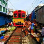 Private Tour Exclusive Floating Market and Mae klong Railway - Itinerary Breakdown
