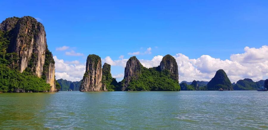 PRIVATE TOUR HALONG BAY ONE DAY with Cave, Kayaking, Sampan - The Reality of the Tour: From Hanoi to Halong Bay