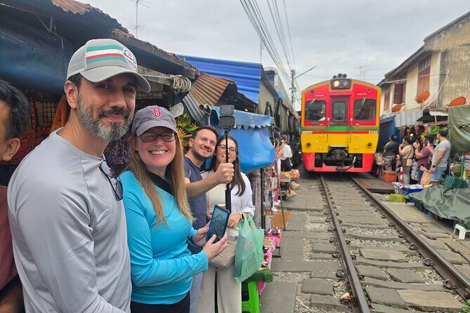 Private tour to Railway Market and Floating Market - The Bottom Line