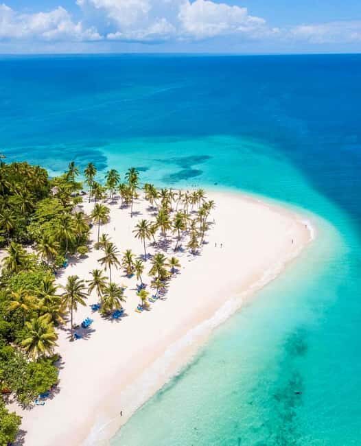 Private Tour to Samaná from Santo Domingo: Salto El Limón and Cayo Levantado - Practical Tips for Your Samaná Private Tour