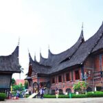 Private tour with lunch: Jakarta to miniature park of indonesia - Value and Cost Analysis
