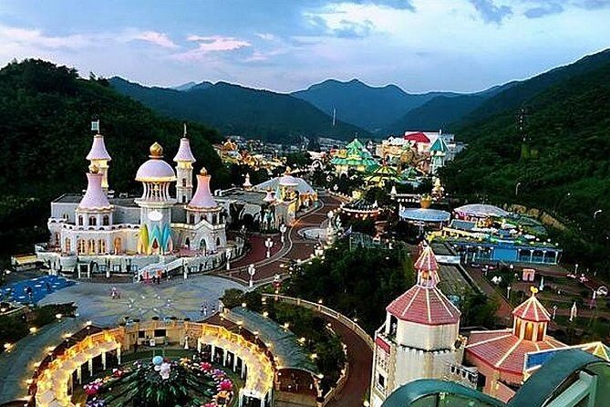 Private Transfer between Hangzhou city and Hello Kitty Theme Park - From Arrival to Departure: The Day of Your Transfer