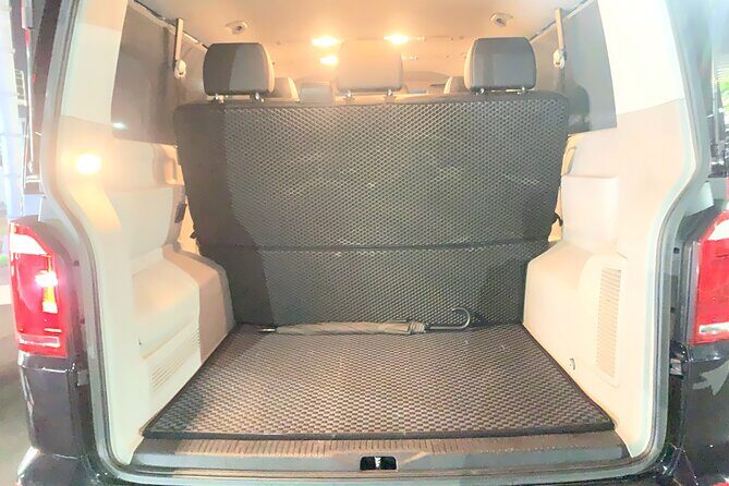 Private Transfer from Taoyuan Airport to Taichung City downtown - The Details of the Transfer Experience