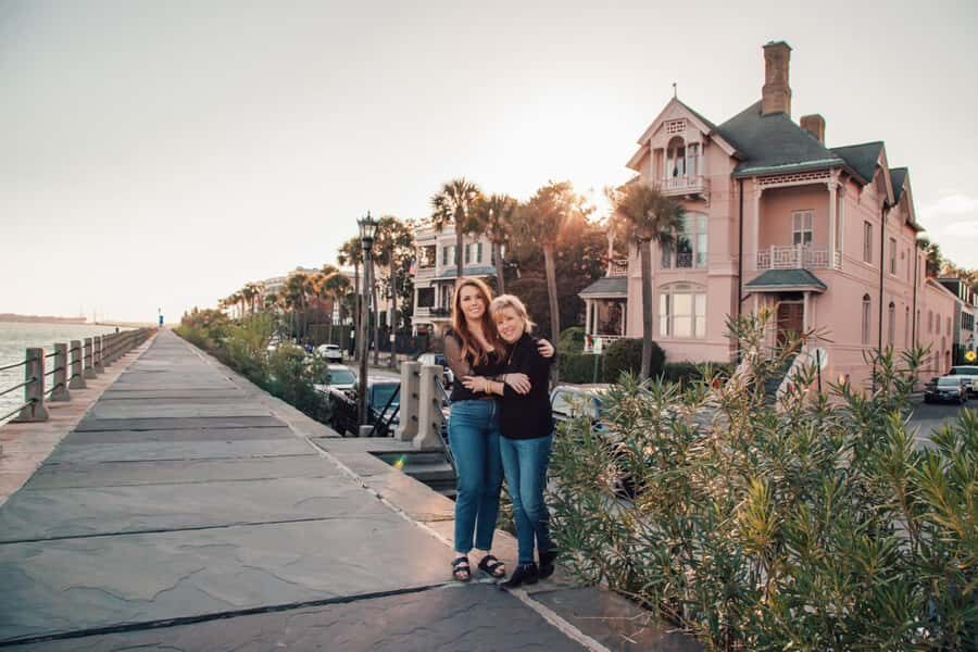 Private Vacation Photoshoot with Photographer in Charleston - Exploring the details: What makes this photoshoot special?