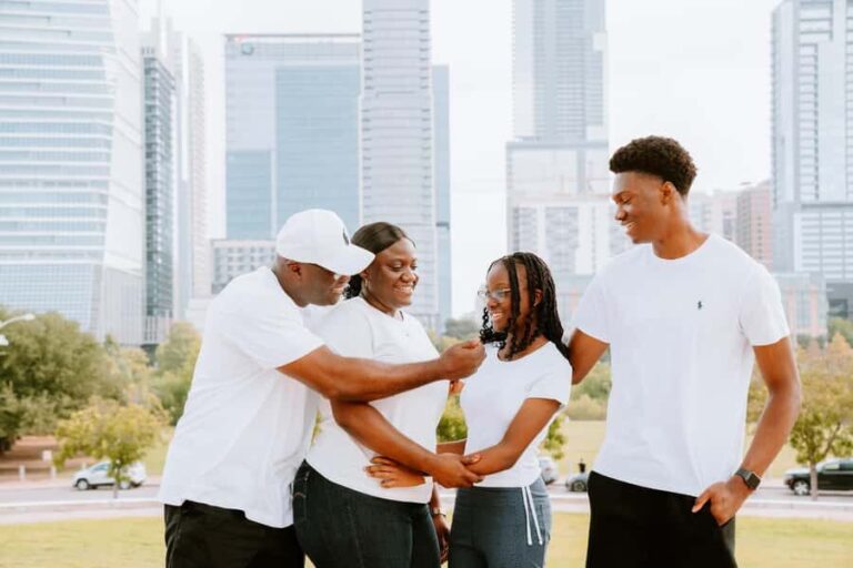 Private Vacation Photoshoot with Photographer in Charlotte - Who Will Love This Experience?