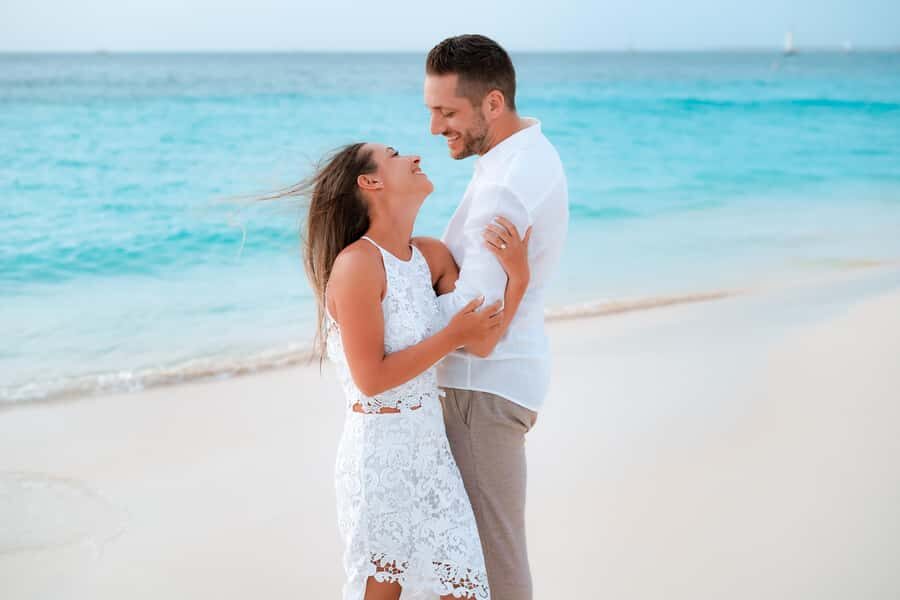 Private Vacation Photoshoot with Photographer in Fort Myers - Who Will Love This?