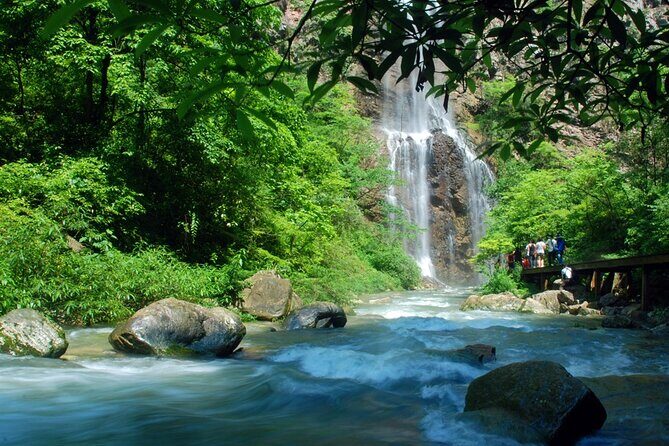 Private VIP Tour of Glass Bridge & Yellow Dragon Cave - Why This Tour Offers Good Value