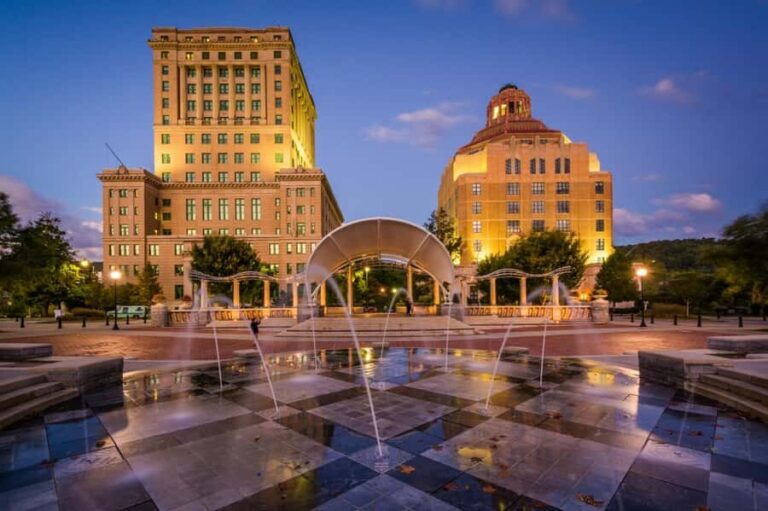 Private Walking Food Tour Asheville Downtown Flavors - The Practicalities: Group Size, Price, and Accessibility