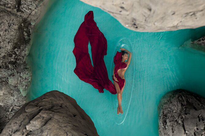 Professional Photo and Video Shoot in a Clear Kayak Cancun - The Value of This Experience