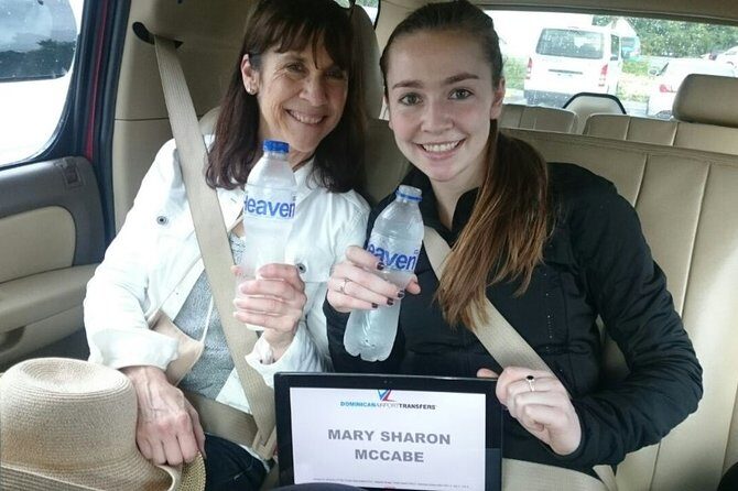 Punta Cana Airport to ALL BARCELO RESORTS in PUNTA CANA R/T - The Vehicle: Comfort and Connectivity