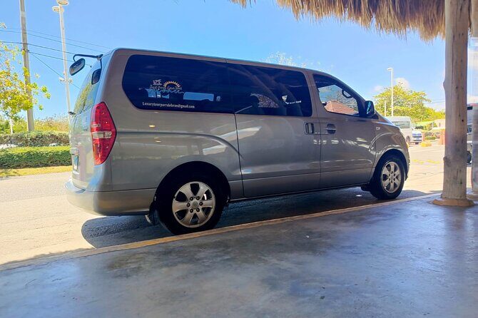 Punta Cana: Airport Transfer to Hotel In RD / Fast & Safe - The Vehicle and Amenities