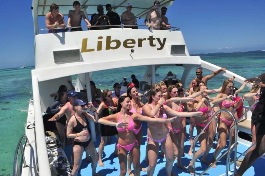 Punta Cana Catamaran Party Snorkeling, Open Bar & Music - Drinking & Food