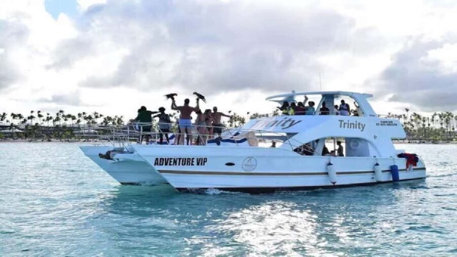 Punta Cana: Cayo Levantado & El Limón Waterfall Day Trip - The Value of This Tour