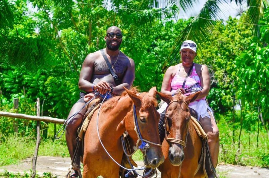 Punta Cana: Horseback Riding Tour with Beach Visit - What Reviews Say