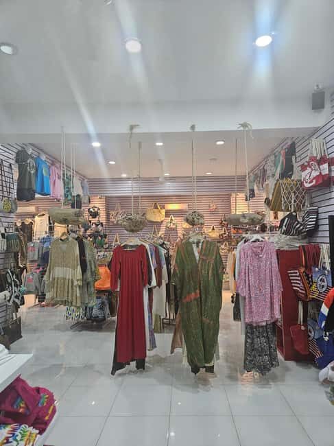 Punta Cana: Souvenir Shopping Tour with Traditional Tastings - Who Will Love This Tour?