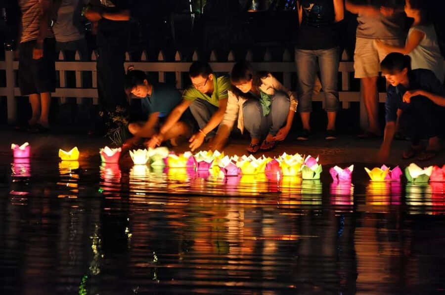 PVT /SIC Hoi An with Boat Ride and Lantern Release - What the Tour Means for You