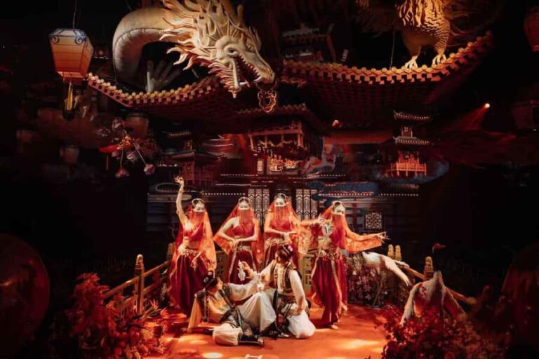 Qingdao: Guanfu Banquet - Who Will Love This Experience?