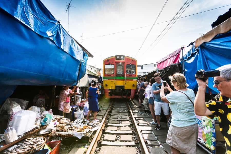 Railway Market to Floating Market & Boat Ride from Bangkok - The Railway Market: A Spectacle of Precision and Timing