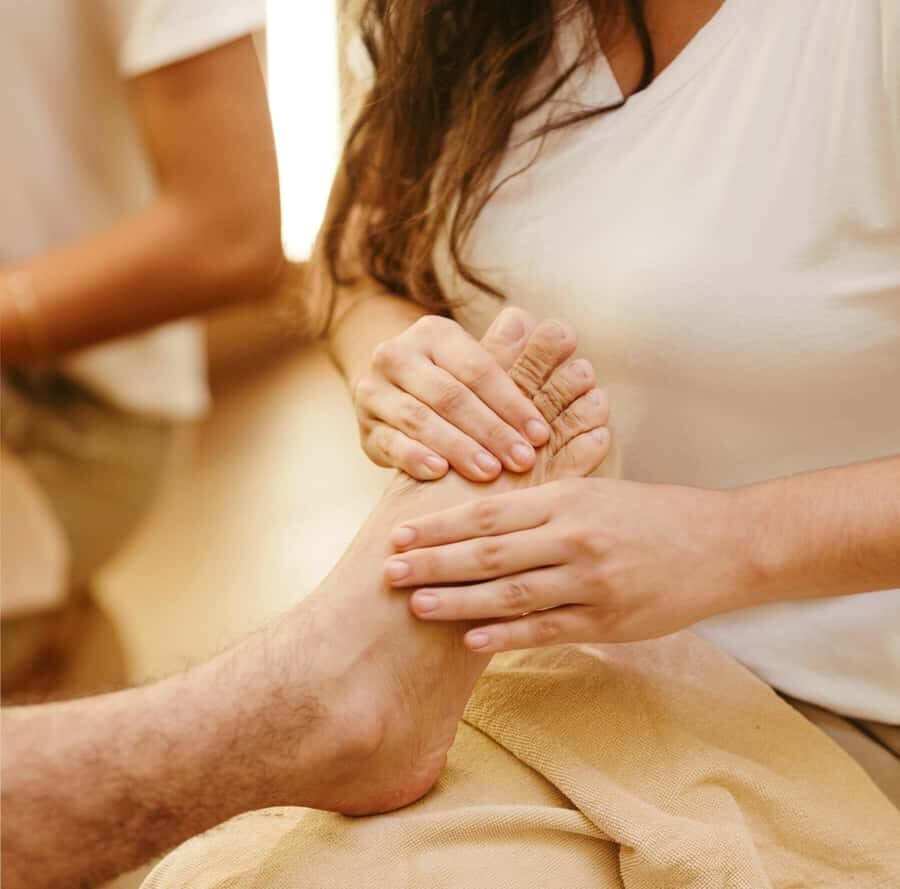 Reflexology Massage For Relaxing Moments At Home - Why This Service Offers Good Value