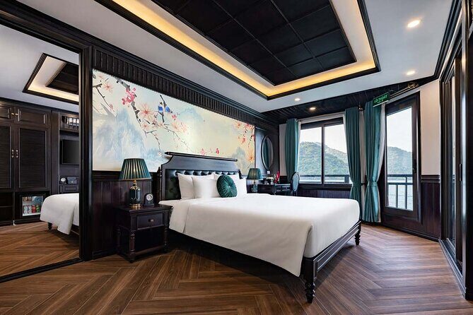 Rita Halong and Lan Ha Bay Cruise 2 Days 1 Night Scenic Journey - Accommodations and Onboard Comfort